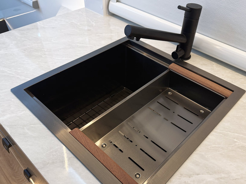 Sunland PHOENIX Off-Road Luxury Caravan